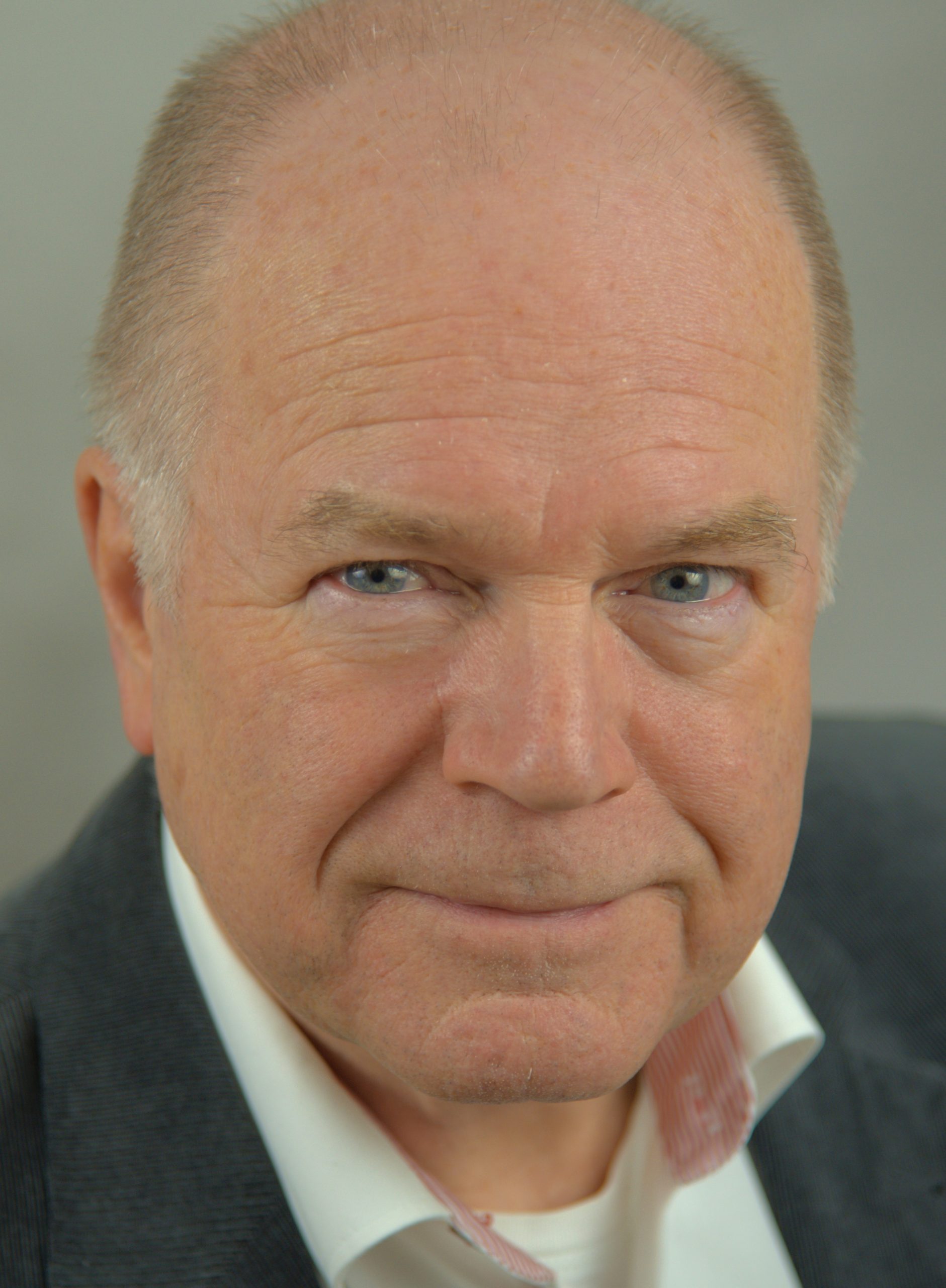 About Us - Move in 2 the future